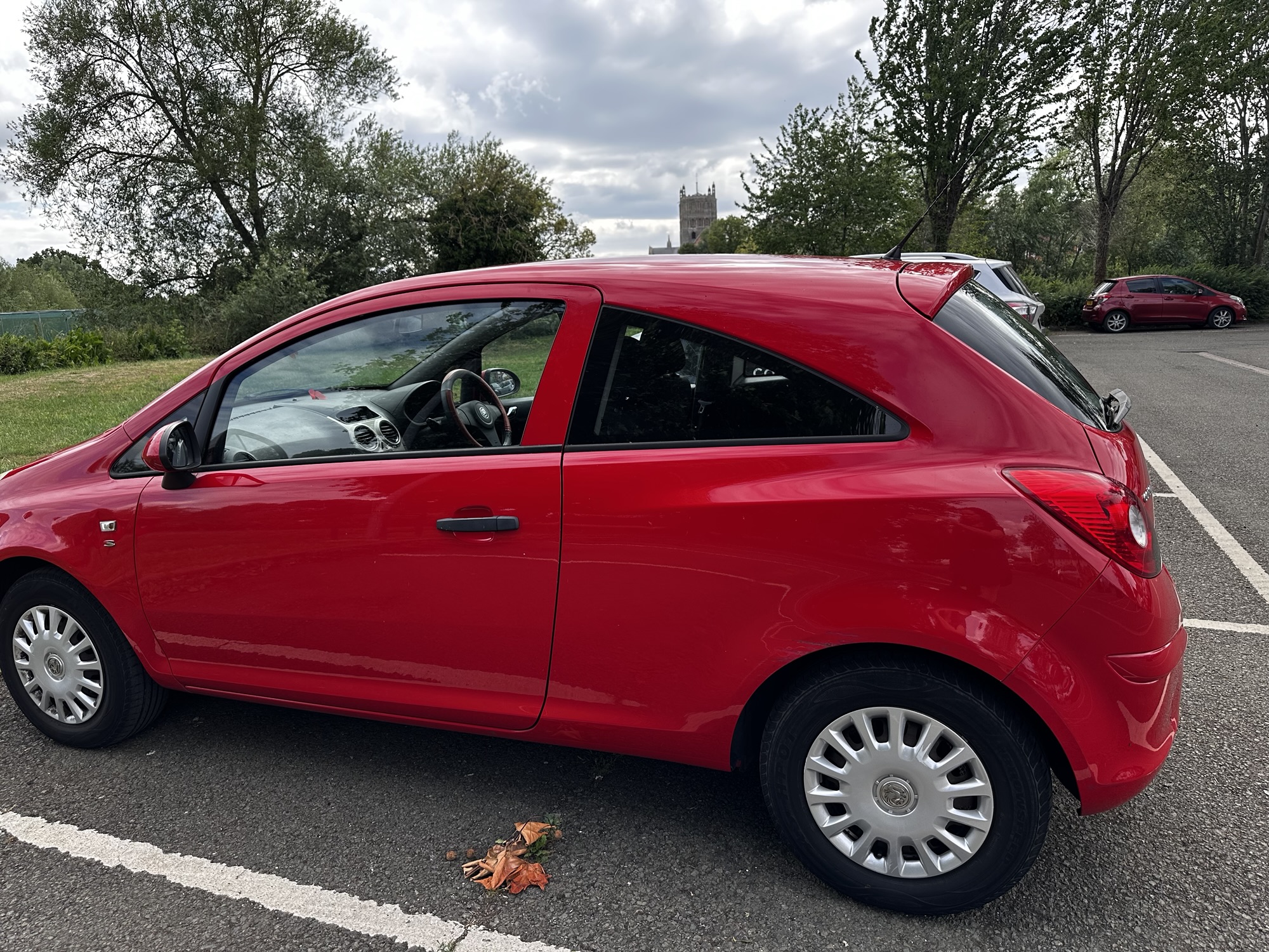 Recycling household waste – Lady Jay